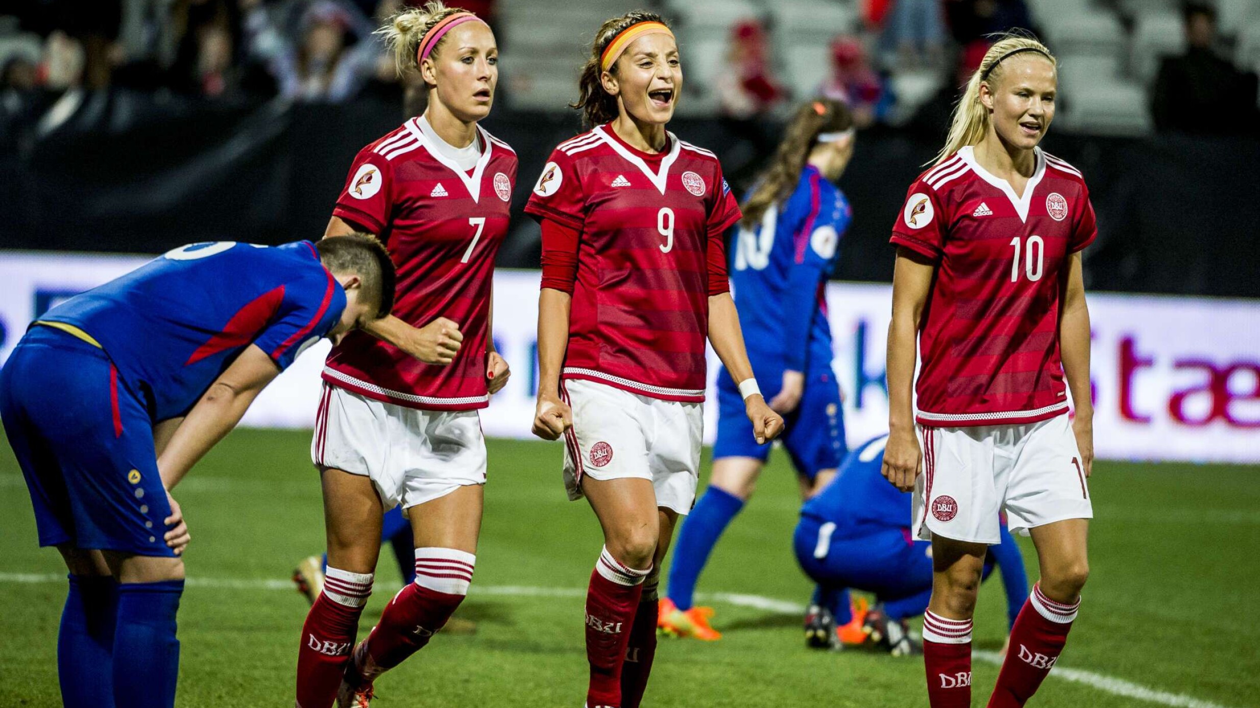 Efter Sverige-nederlag satser danske kvinder mere offensivt | Fodbold | DR