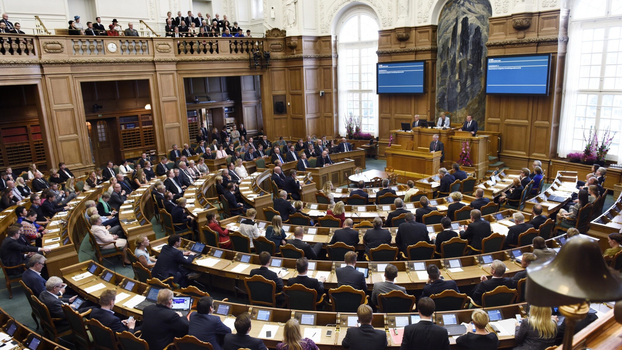 QUIZ Hvad skete der lige i dansk politik i 2016? | Politik | DR