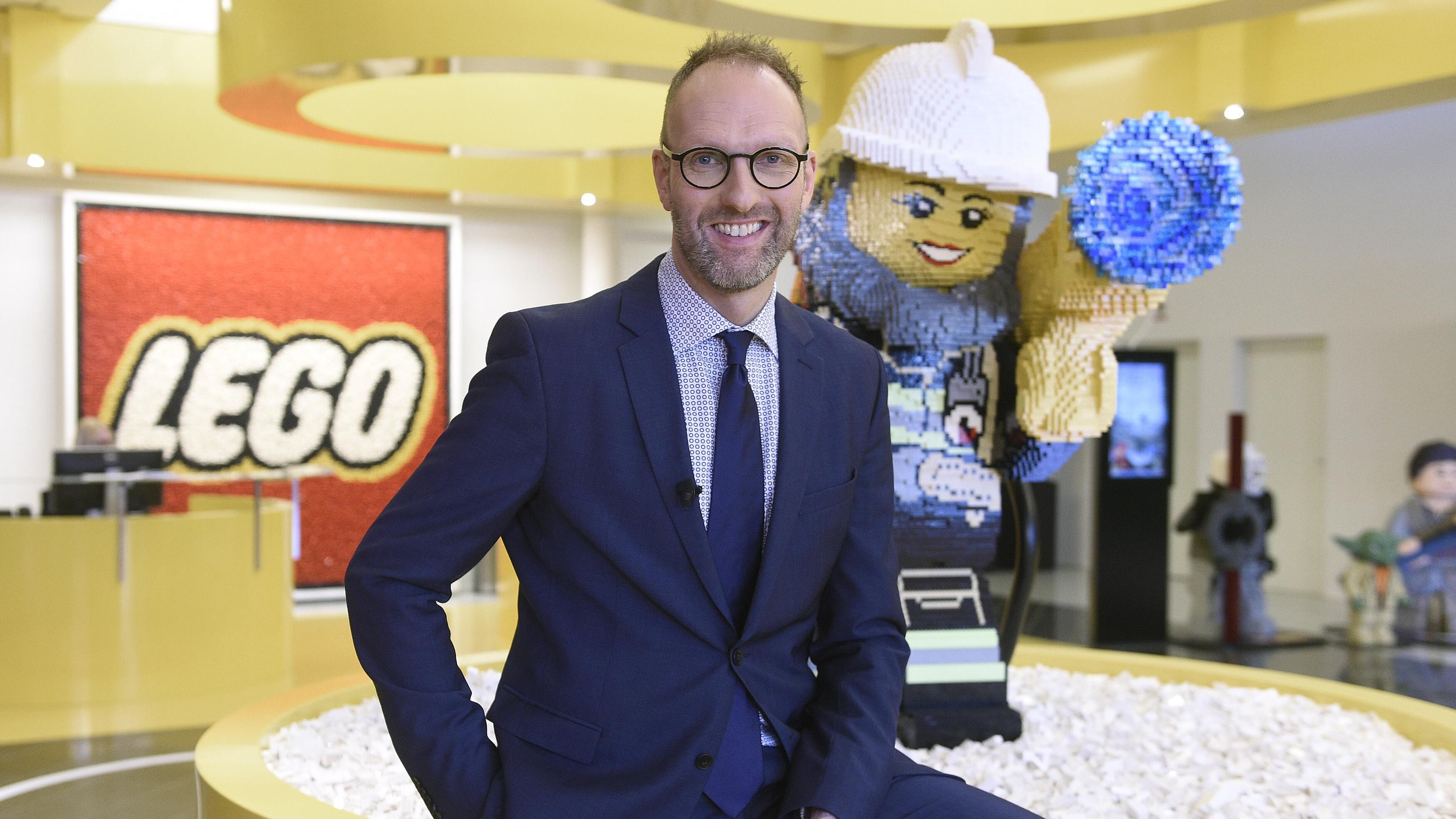 Lego-formand: Ny direktør brænder for klodser | Penge | DR