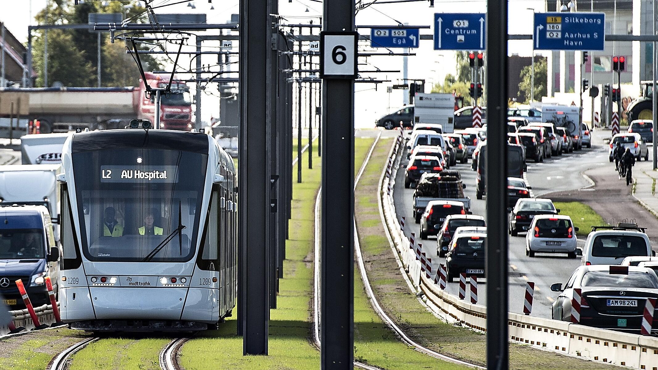 TIDSLINJE Aarhus Letbane blev både for dyr og forsinket | Indland | DR