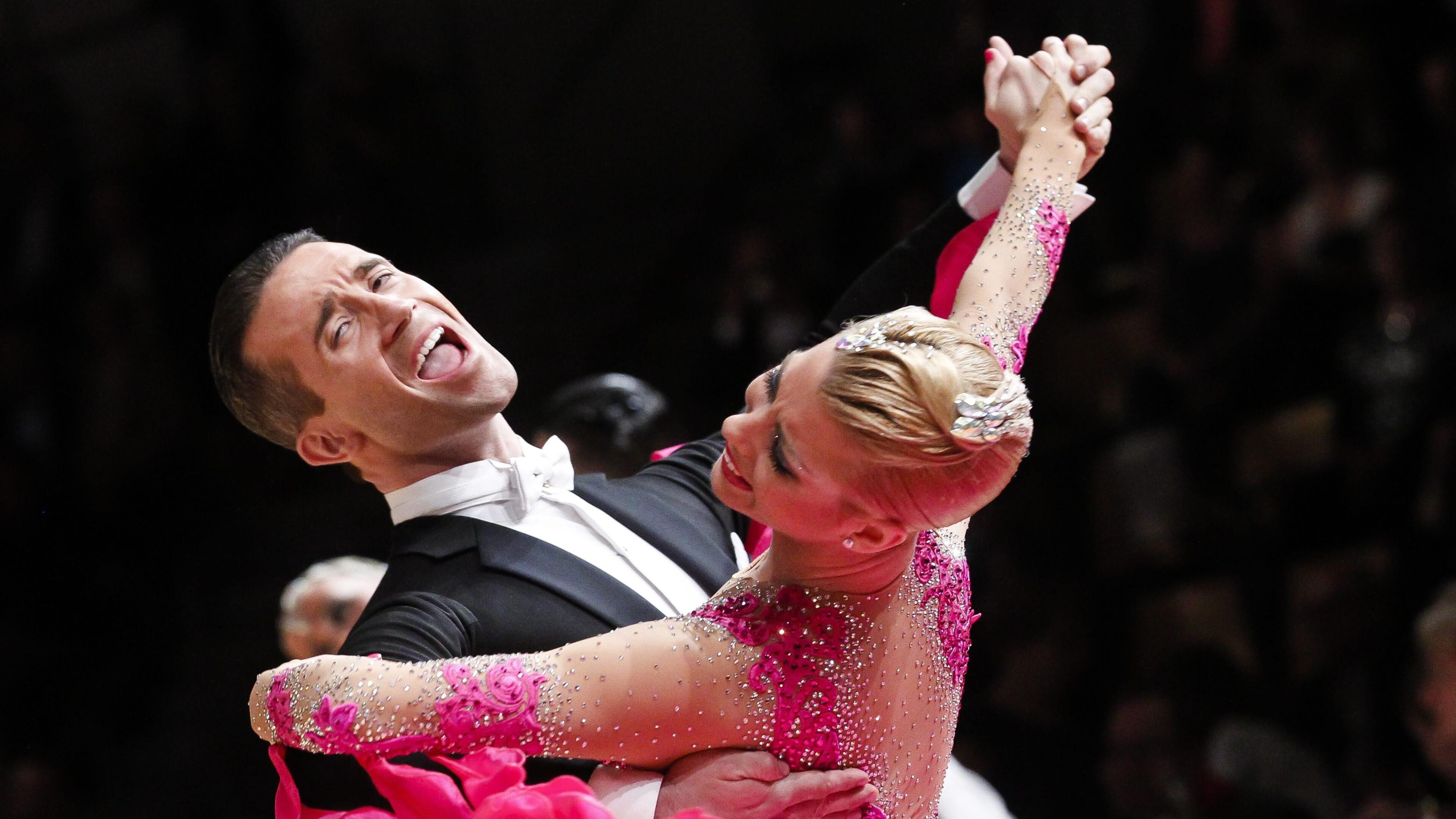 Dansk par i historisk triumf: Vinder VM-guld i 10-dans | Sport | DR