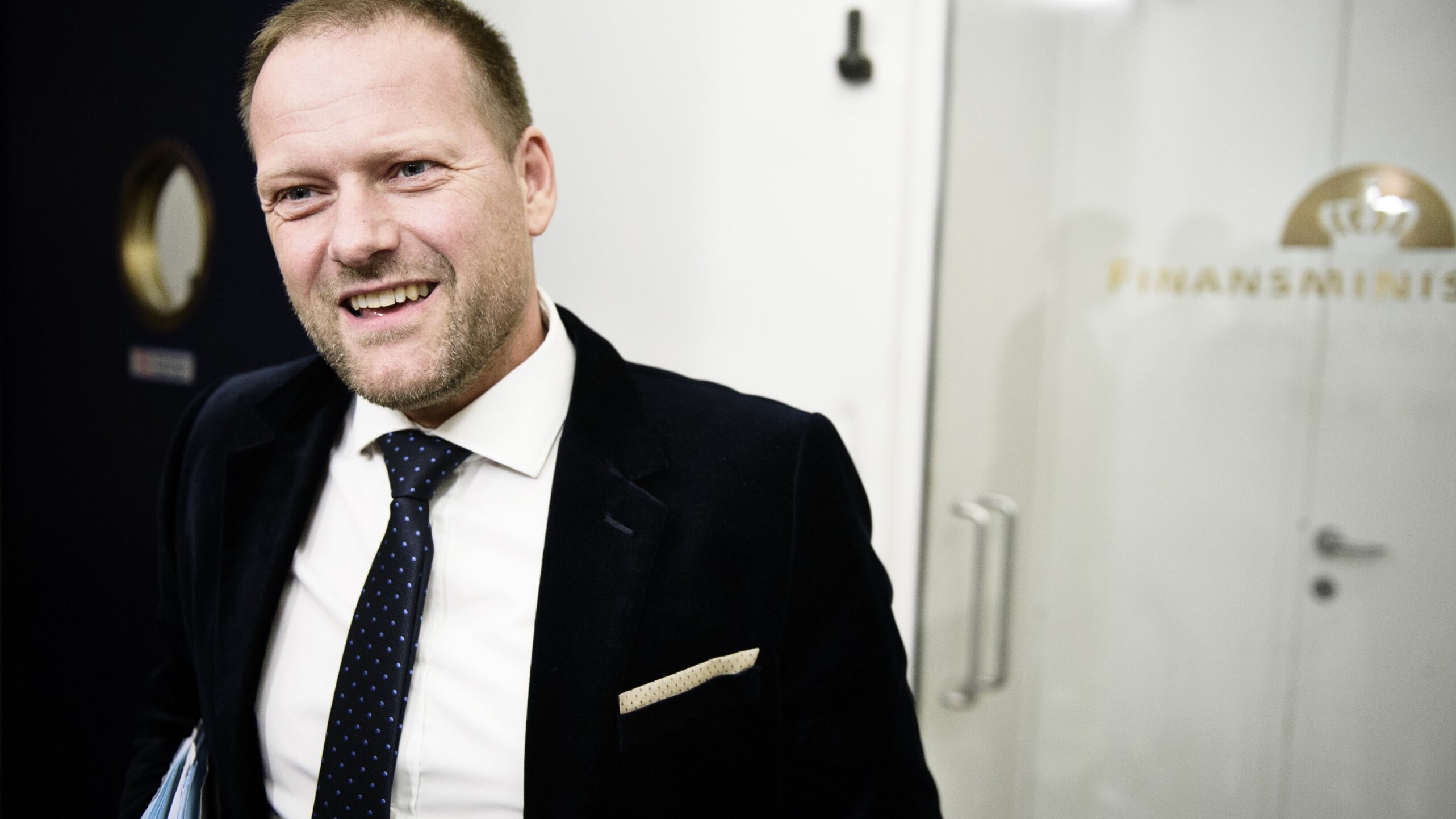DF stemmer for at give svage pensionister færre penge | Politik | DR
