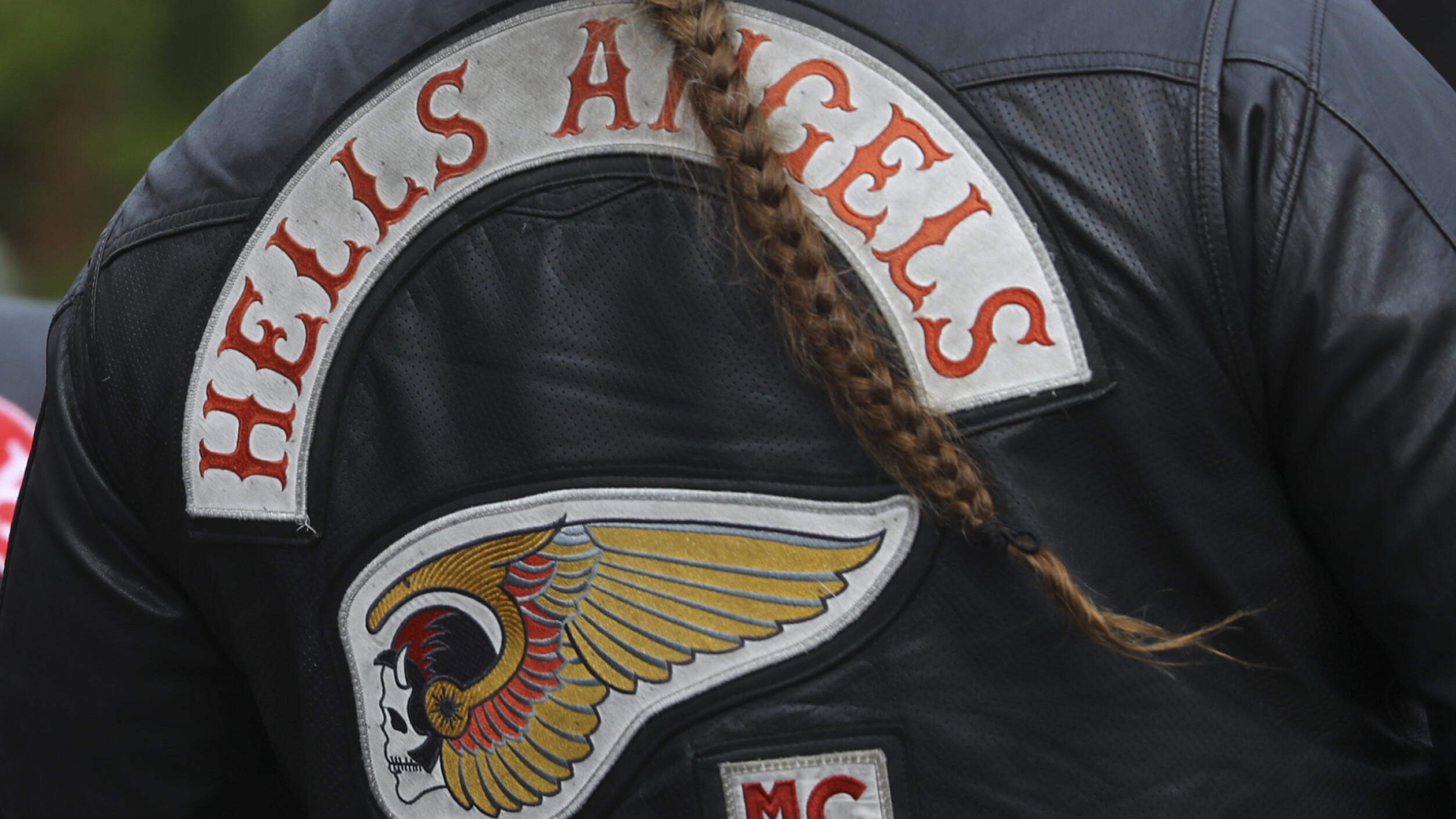 Politiet gennemsøger Hells Angels-klubhus på Amager | Indland | DR