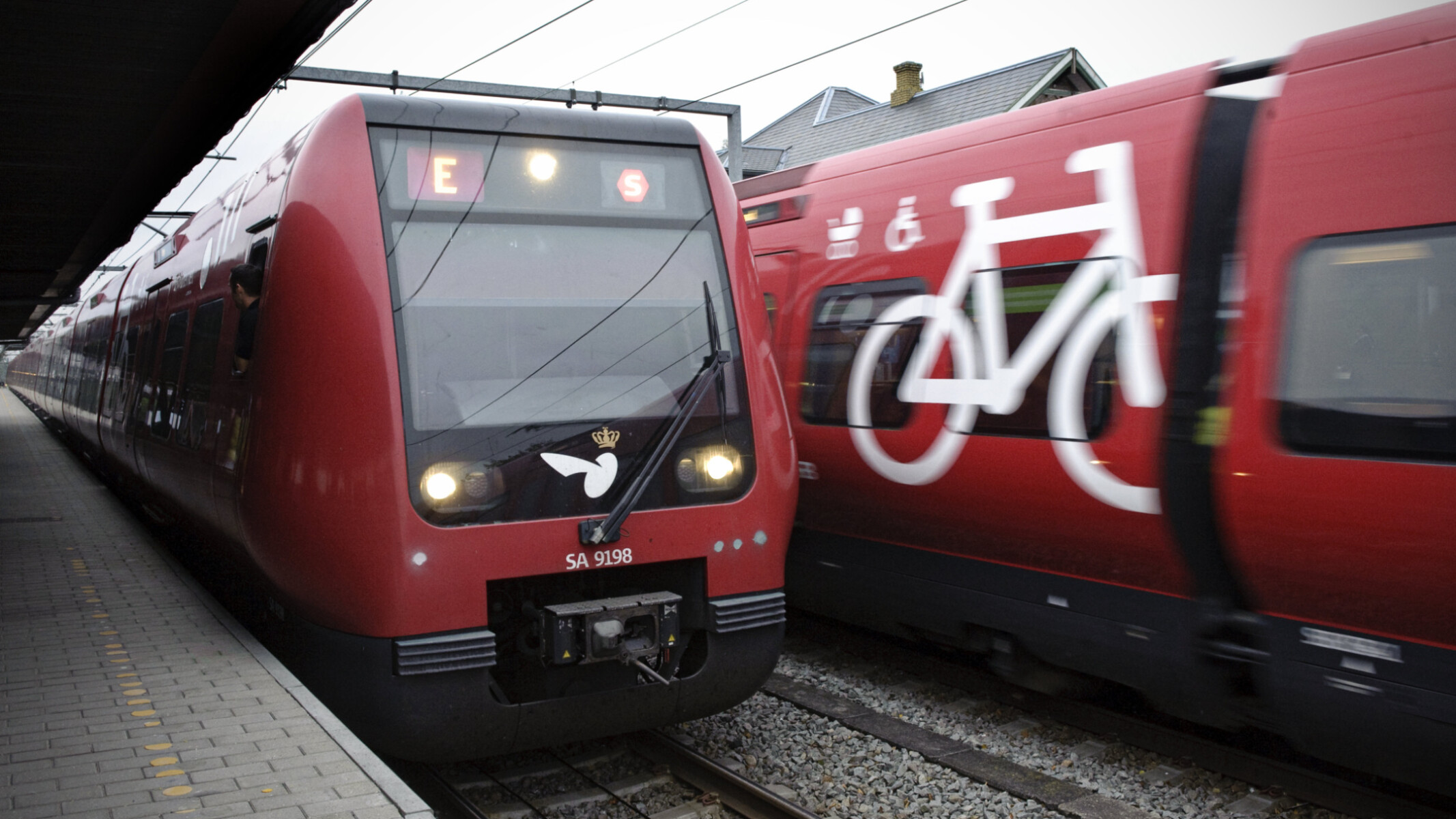 Driften af DSB's S-tog bliver sendt i udbud | Indland | DR