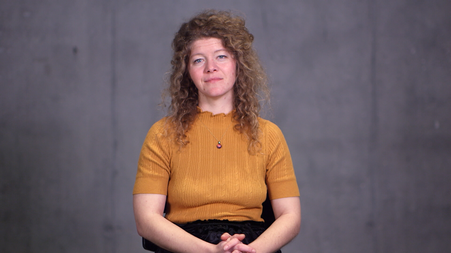 Jette blev seksuelt misbrugt af sin stedfar - nu har hun konfrontereret ...