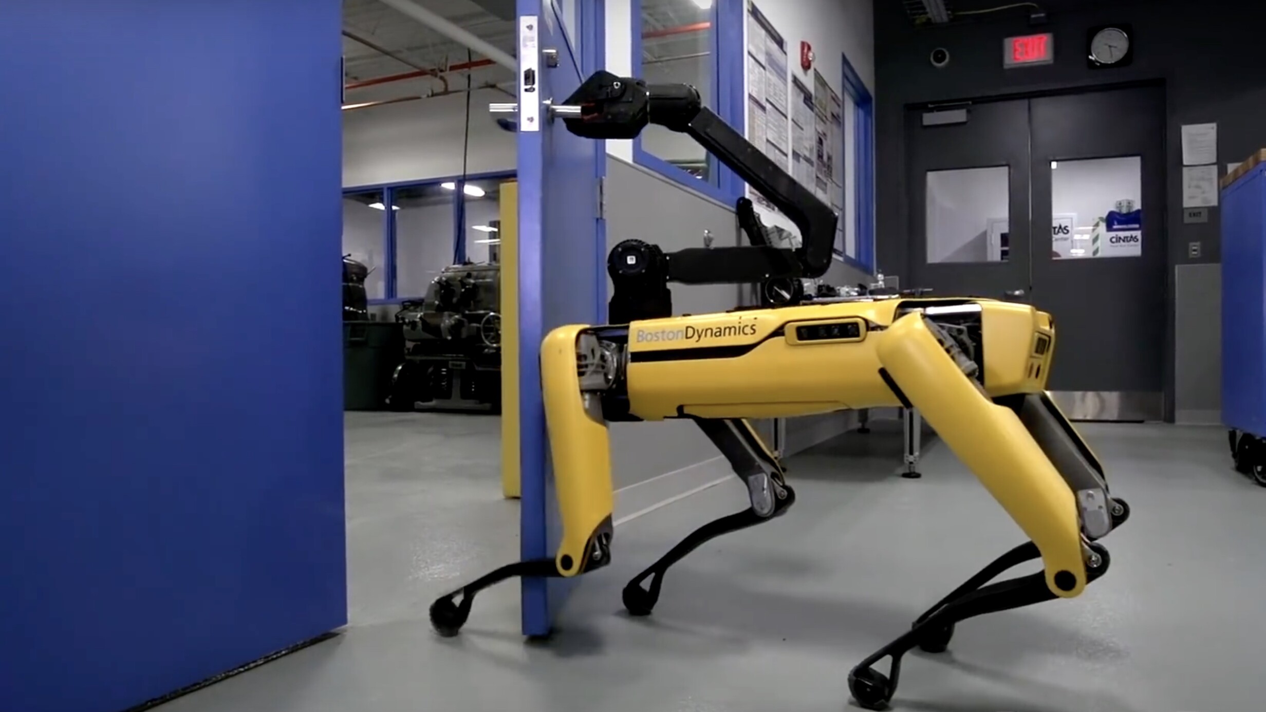 VIDEO Hovedløs robot-køter springer ud som gentleman | Viden | DR