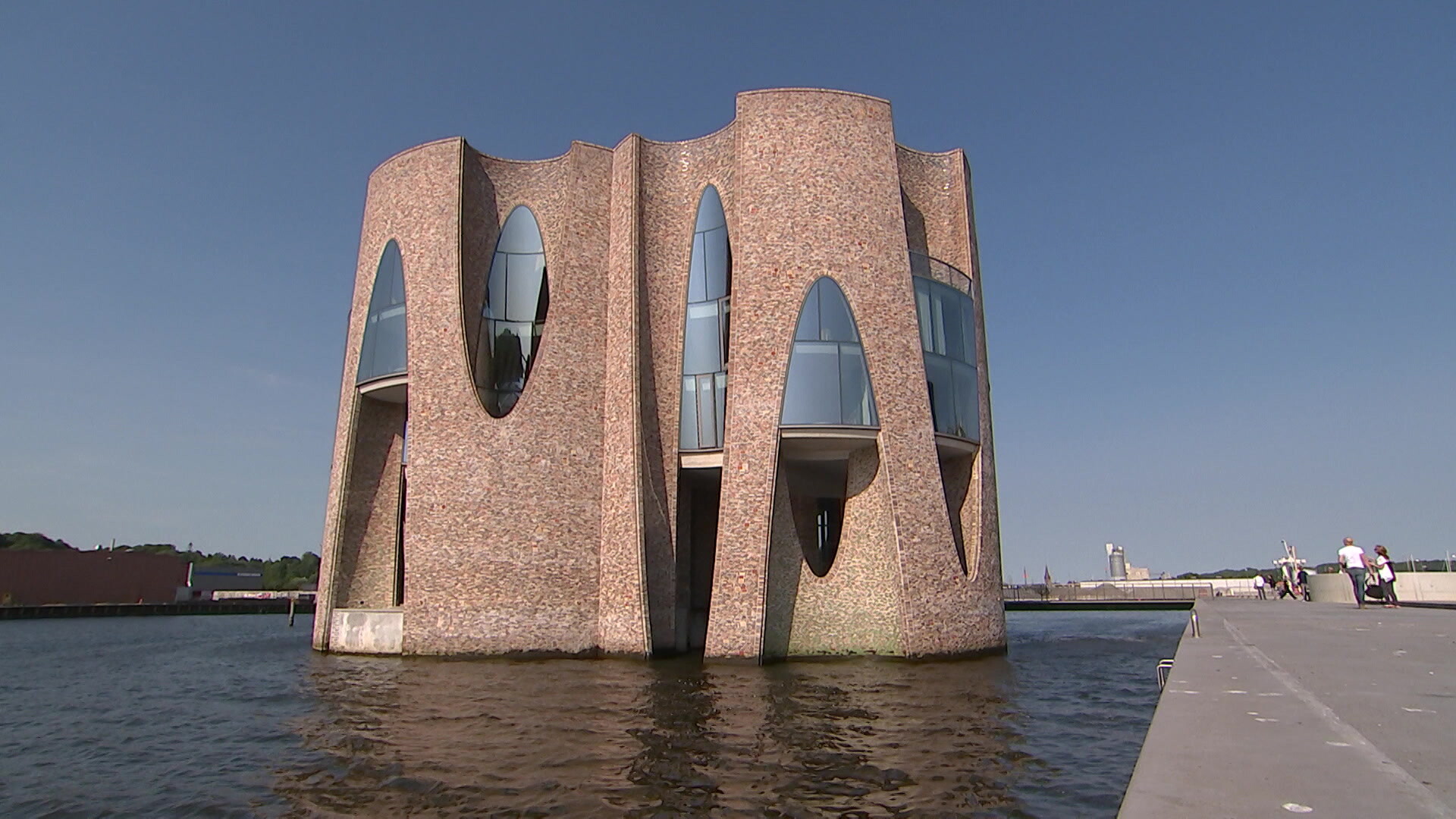 70.000 har besøgt Olafur Eliassons Fjordenhus | Trekantområdet | DR