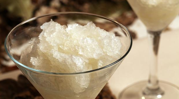Champagne granitè - opskrift - dessert - Brødrene Price | Mad | DR