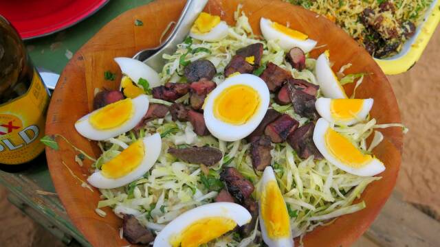 Opskrift | Stegt lever med æbler, løg og balsamico | Adam Aamann | Mad | DR