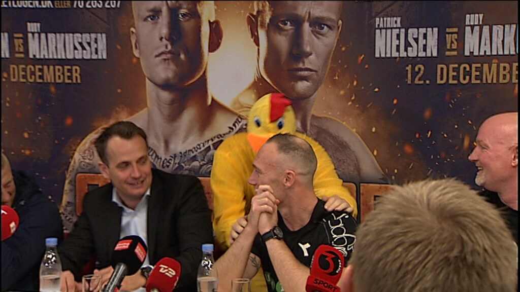 VIDEO Forvokset kylling er vild med Rudy Markussen | Boksning | DR