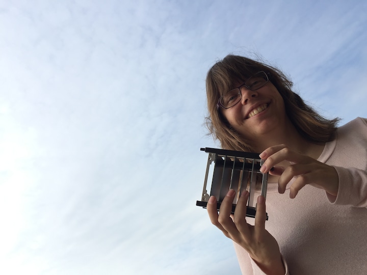 Maria er klar til at erobre rummet med en stor terning | Østjylland | DR