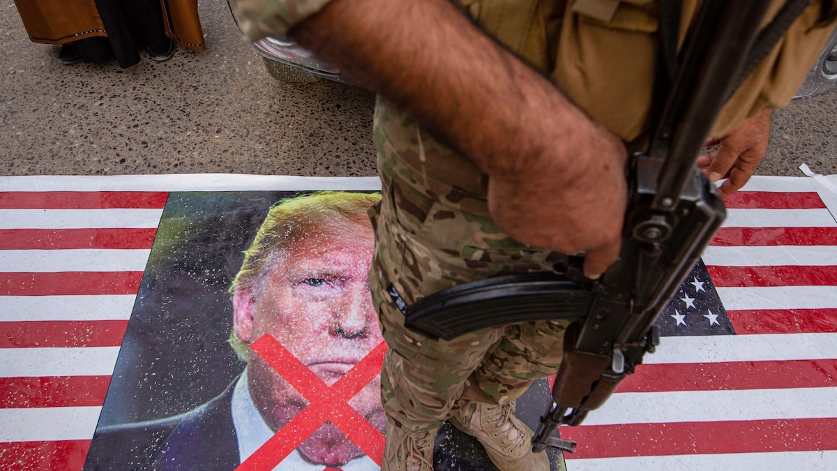 Iran rasler med sablen: Overvejer at udsætte USA for 'historisk ...