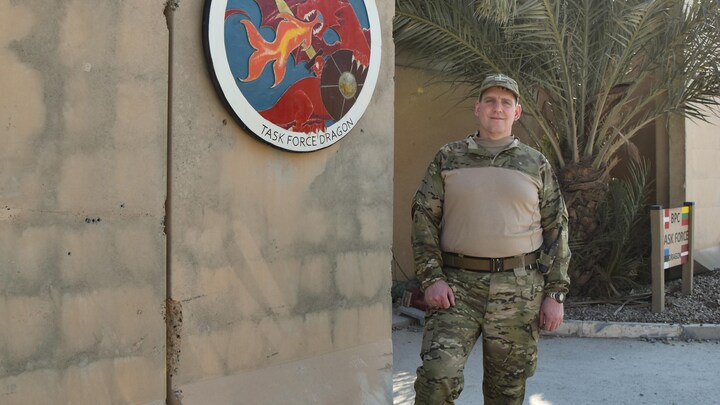 I dag bliver Brian Busk chef for et militært gerningssted i Irak ...