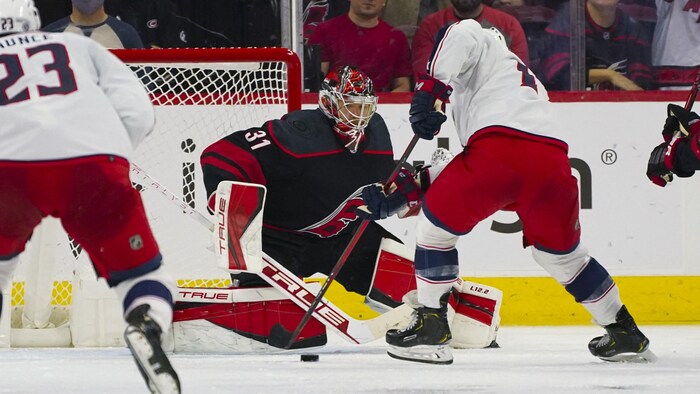 Dansk NHL-keeper brillerer i 4-0 sejr | Kort sport | DR