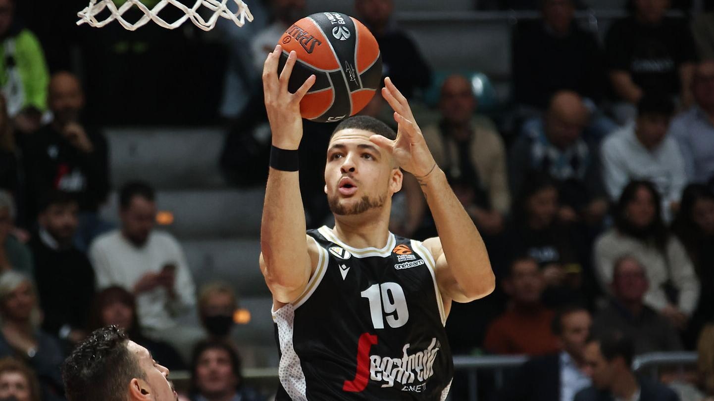 Dansk basketstjerne fik aldrig en ægte chance i USA - nu kan han ikke gå i fred i Bologna ...