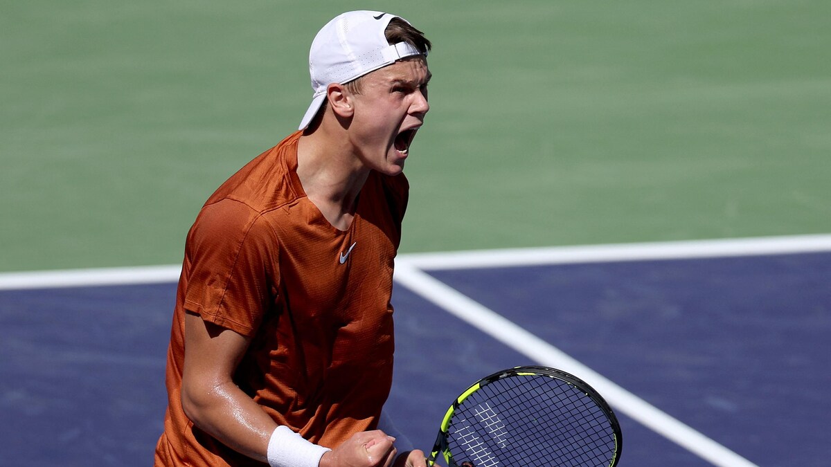 Overlegen Holger Rune udspiller argentiner og cruiser videre i Miami Open | Tennis | DR