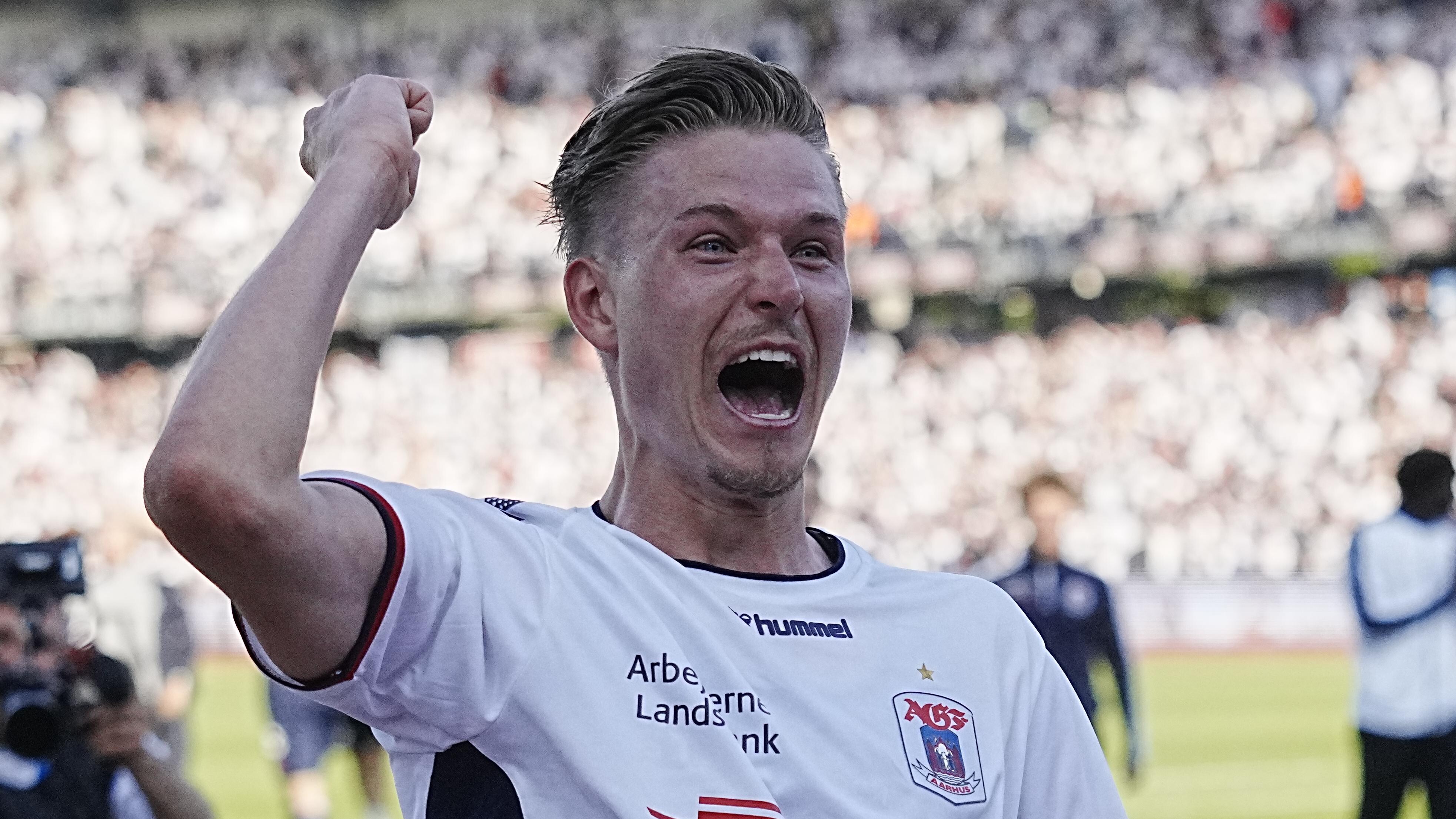 'Jeg EEELSKER superligaen!' Hør DR-kommentator gå amok over vildt ...