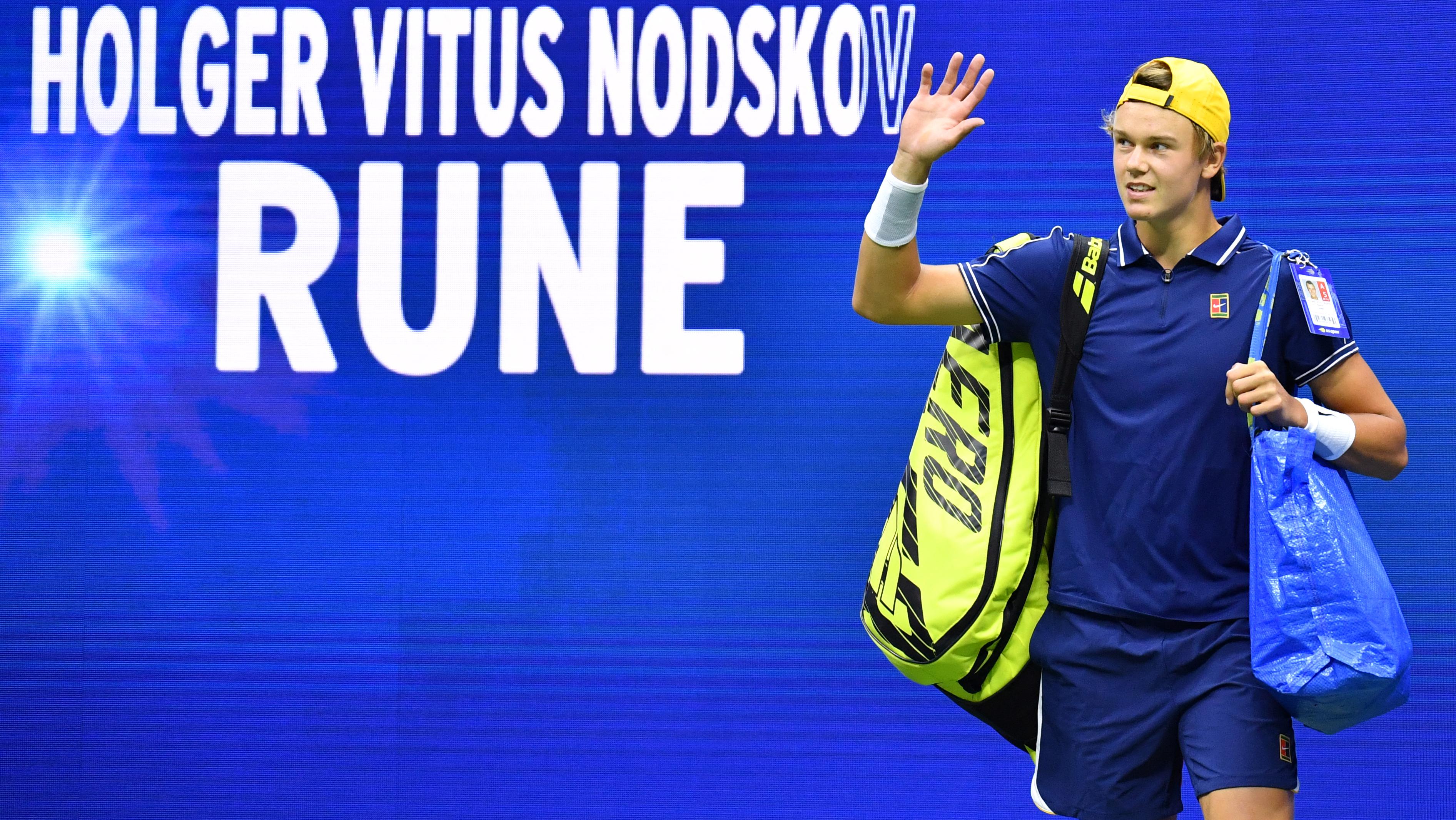 Sceneskræk? Nej, Holger Rune elsker, når alle kigger med | Wimbledon | DR