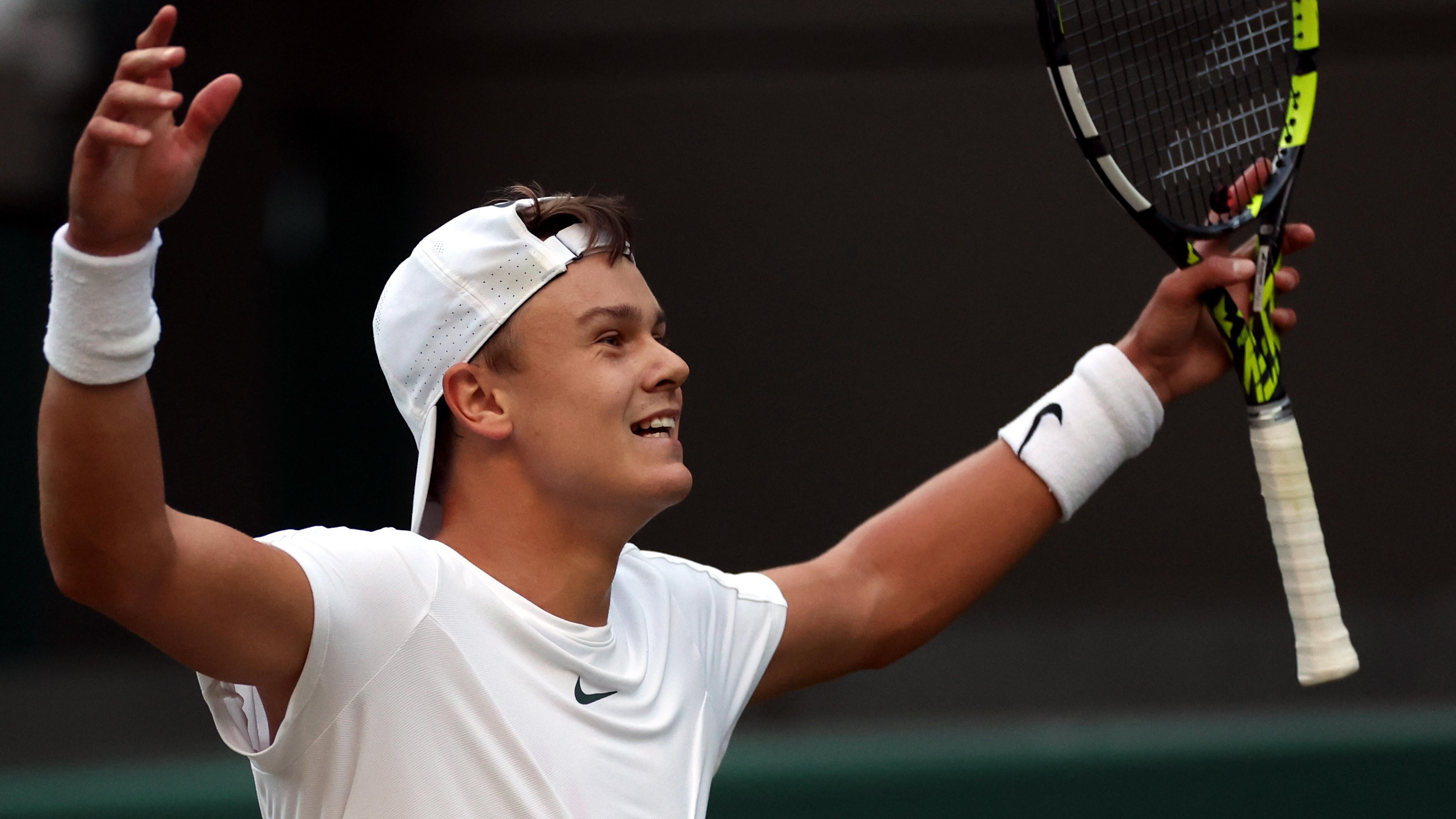 Sceneskræk? Nej, Holger Rune elsker, når alle kigger med | Wimbledon | DR