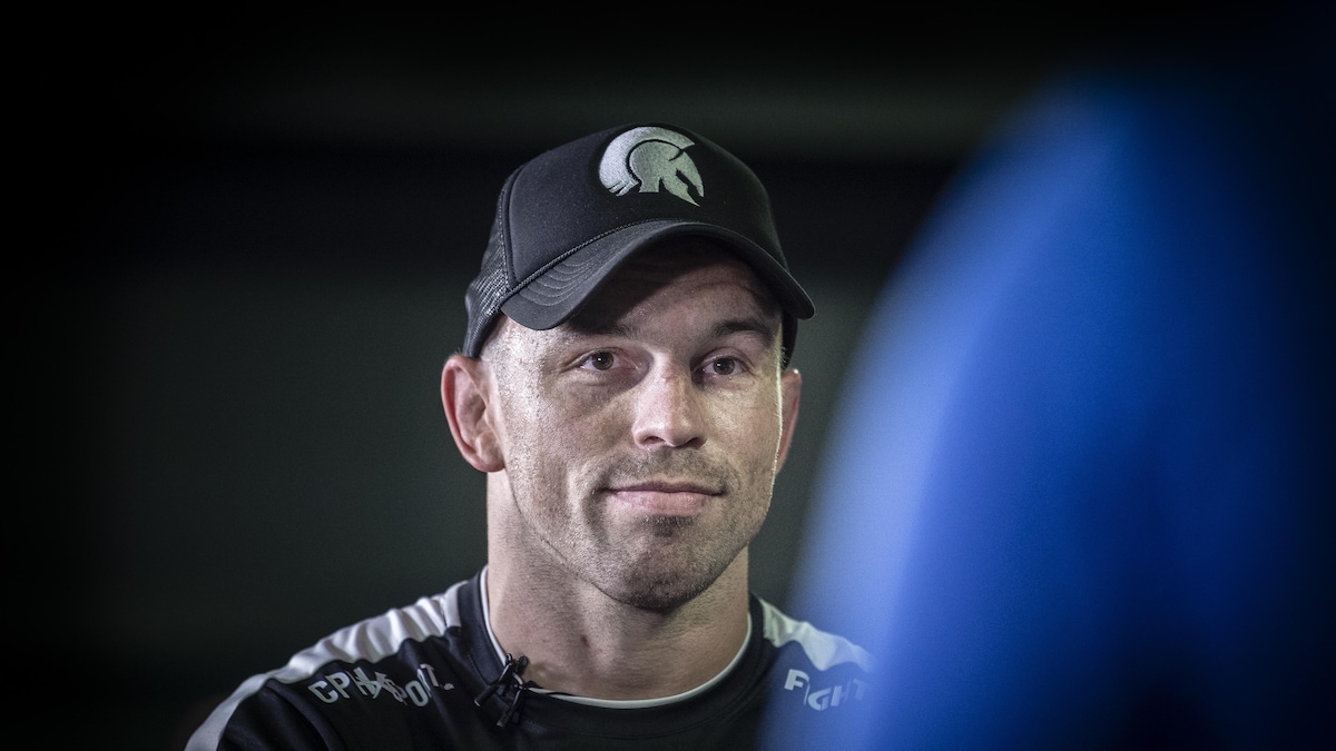 MMA-fighteren Mark O. Madsen knockoutet i første runde | Kampsport | DR