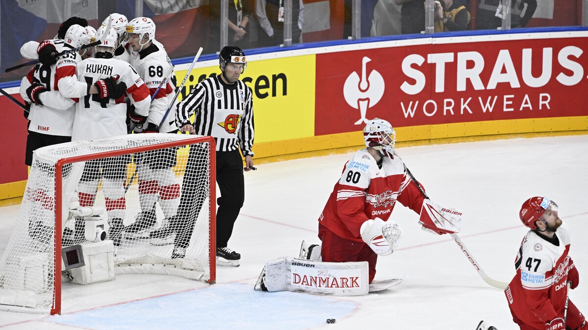 Danmarks kvartfinalehåb hænger i tynd tråd efter schweizisk afklapsning | Ishockey | DR