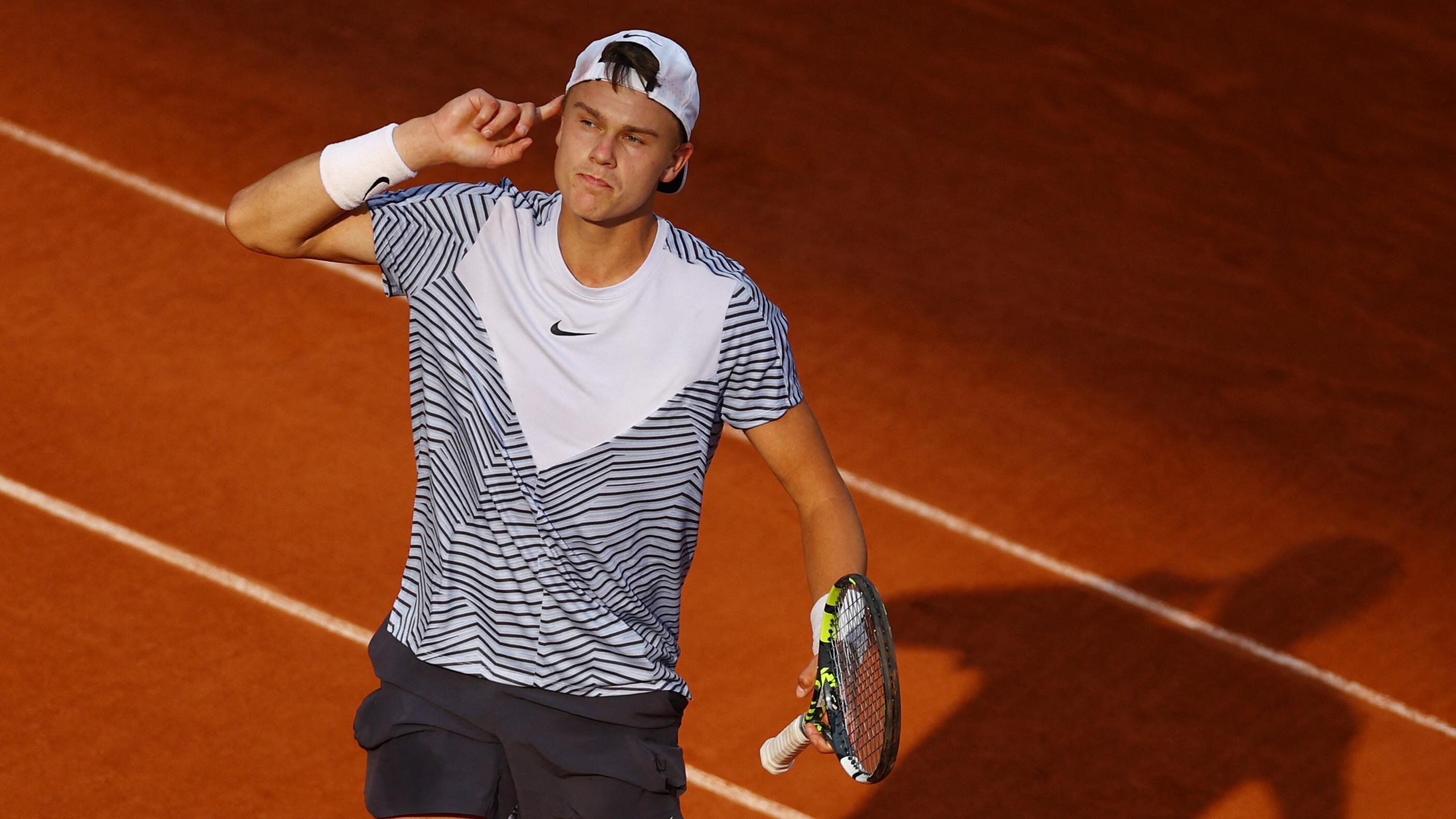 'Holger Rune elsker, når publikum pifter af ham': Hør danskeren svare ...