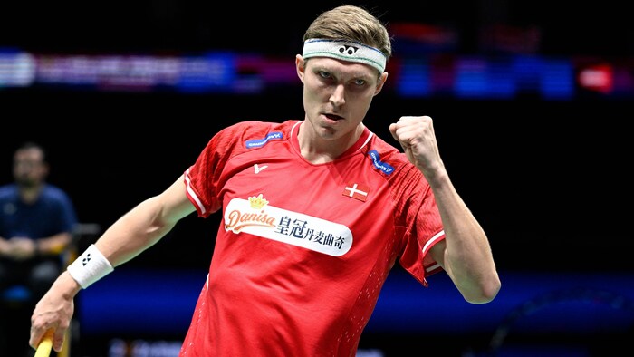 Brutal Viktor Axelsen spiller sig suverænt i finalen i Malaysia | Kort ...