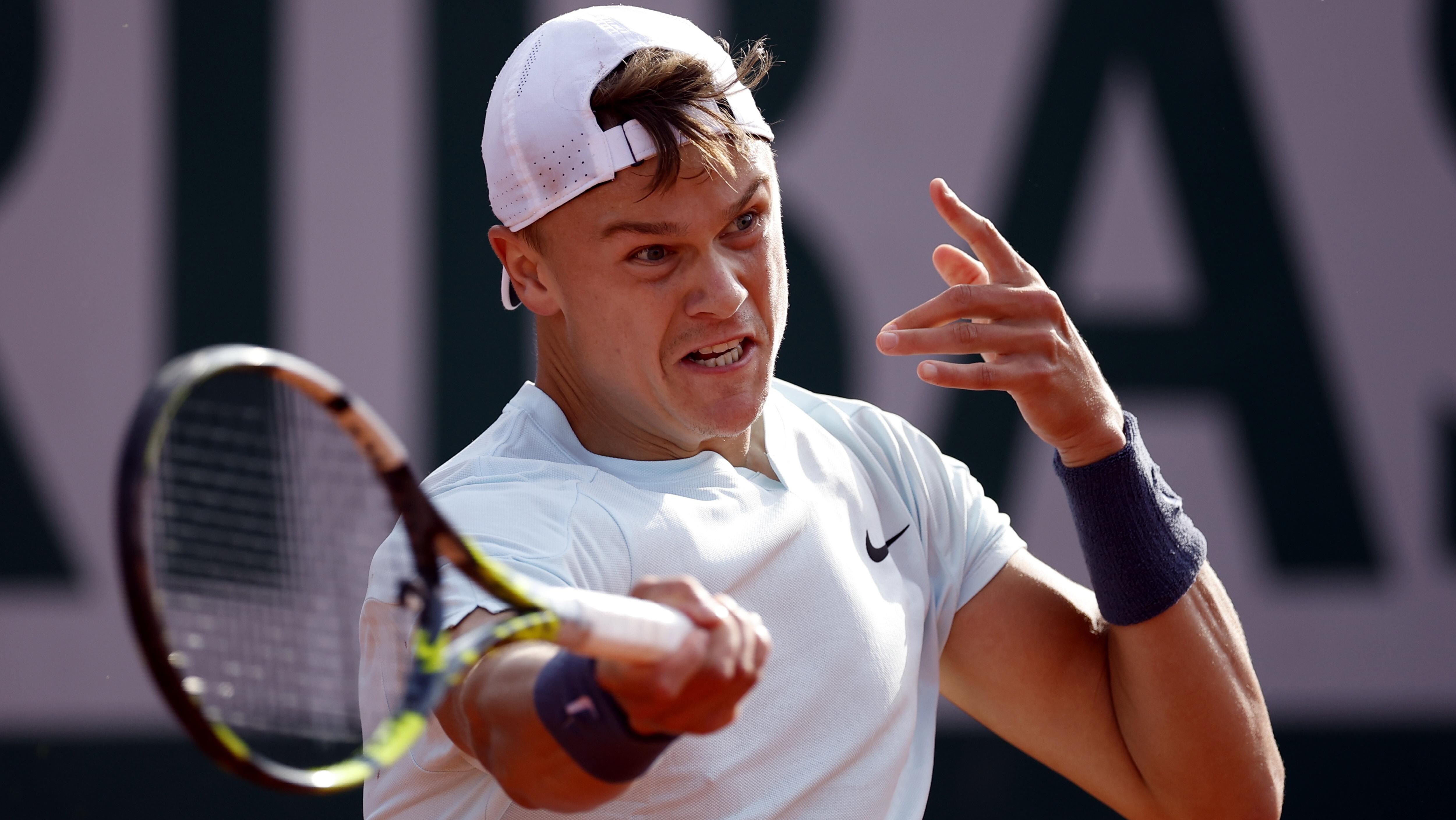 Holger Rune er videre ved French Open efter vild maratondyst | Tennis | DR