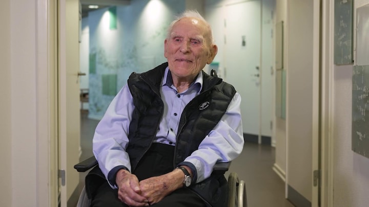 Danmarks ældste mand er gået bort | Indland | DR