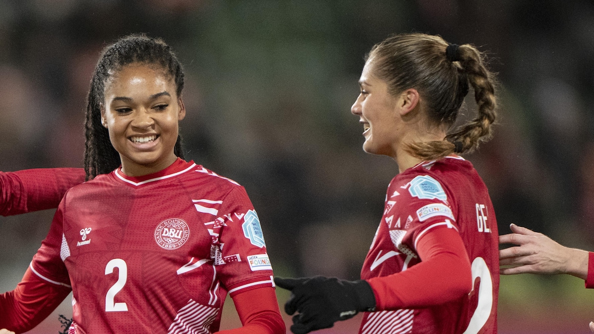 MINUT FOR MINUT Danmark scorer 5 mål på vild halvleg i storsejr ...