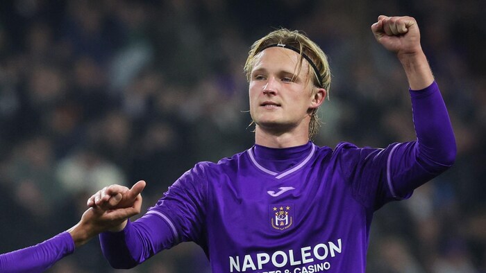 Kasper Dolberg banker to mål ind i Anderlecht-sejr | Kort sport | DR