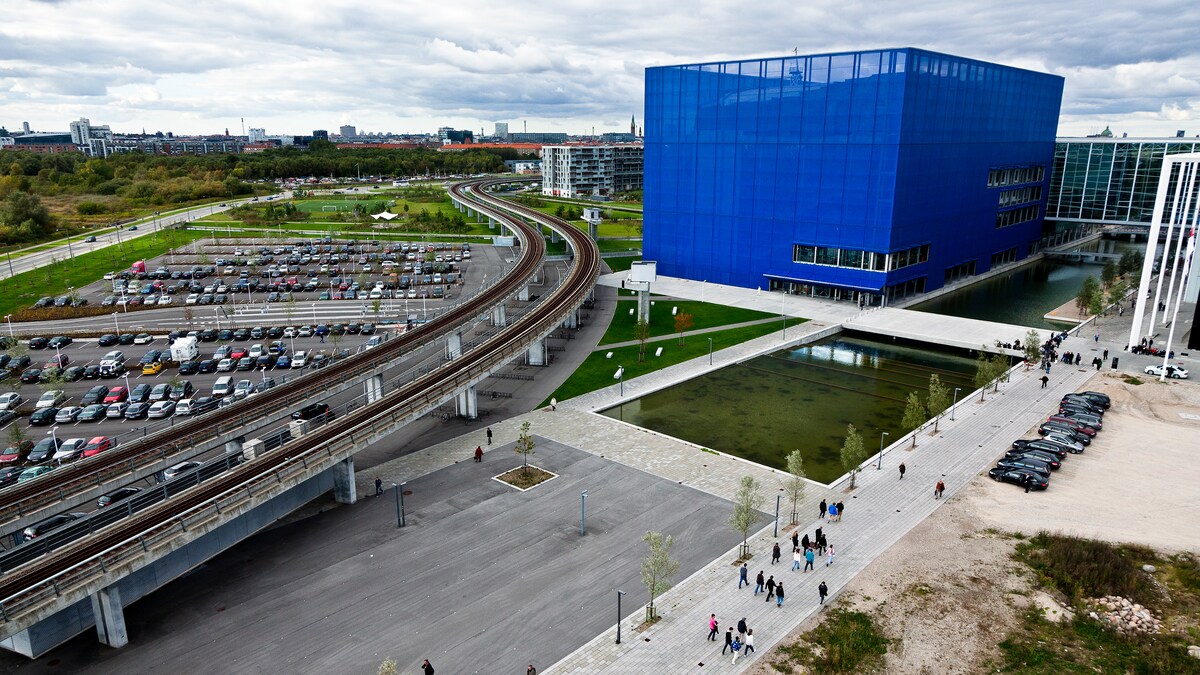 Skal der være klokker - eller skal belægningen brydes op? Tre er videre ...