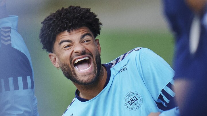 Philip Billing er på plads i italiensk topklub | Kort sport | DR