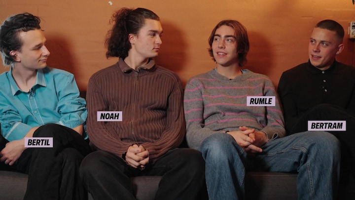 Venstre vil også have undtaget diplomatbørn for arbejdspligt | Nyheder | DR