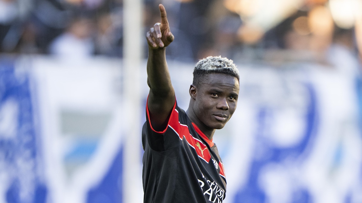 'Sindssygt udført straffespark' gik så stærkt, at træner slet ikke ...