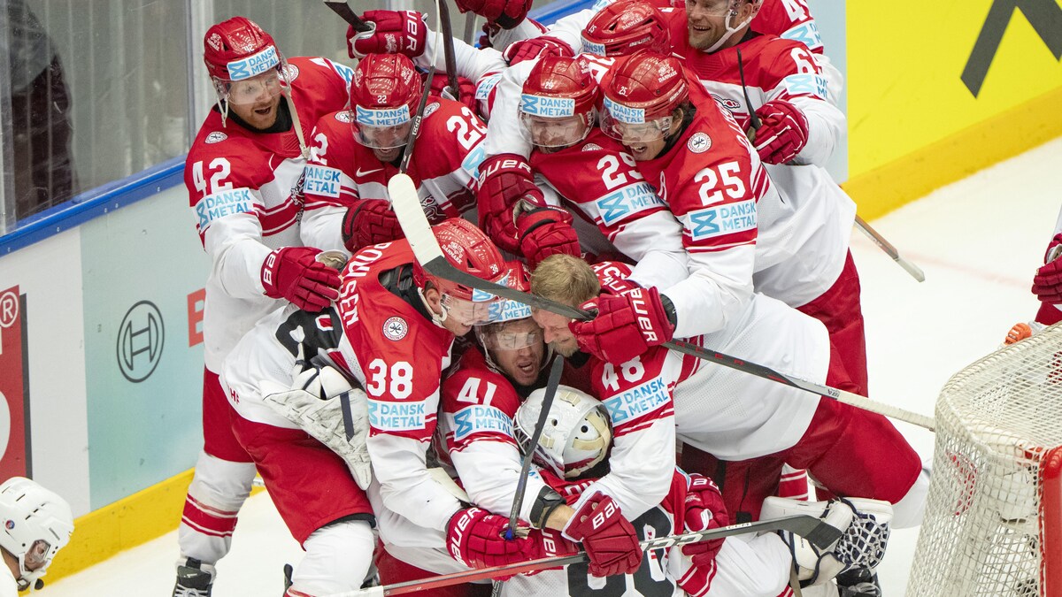 Stoltheden lyser ud af de danske spillere efter kvartfinaleplads | Ishockey | DR