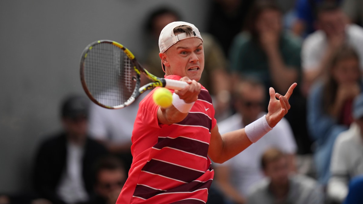 Varm Holger Rune spiller sig videre mod ihærdig amerikaner | Tennis | DR