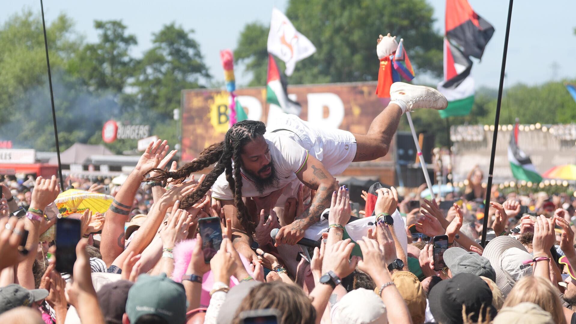 Festival-arrangør tager afstand fra kunstners udtalelse om Israels hær ...