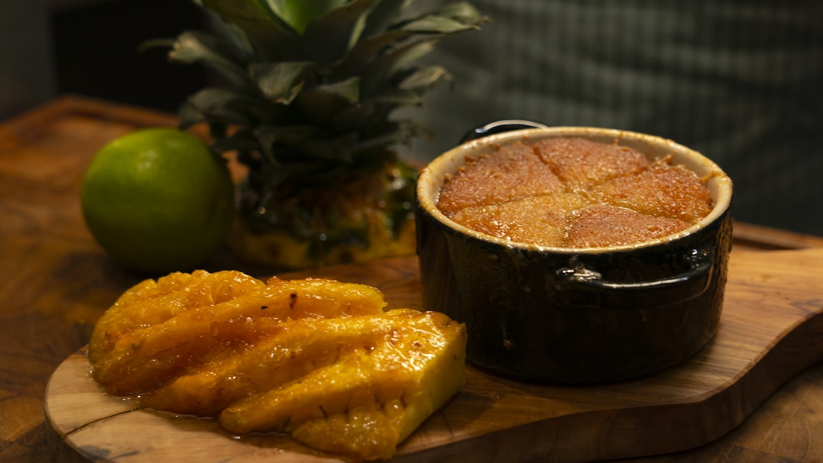 Tipsy cake m. glaceret ananas | Spise med Price | DR