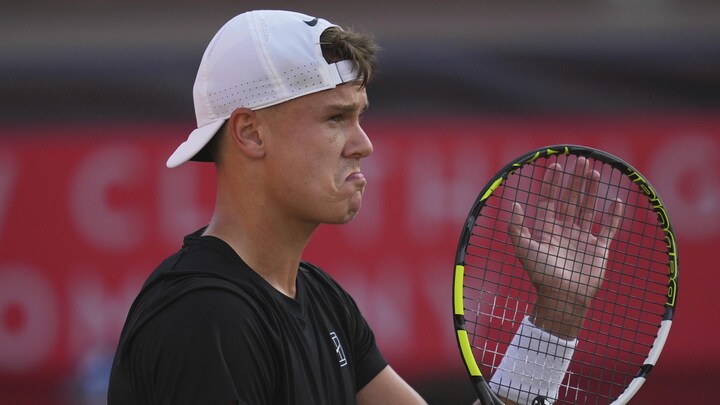 Skade får Holger Rune til at trække sig fra turnering | Kort sport | DR