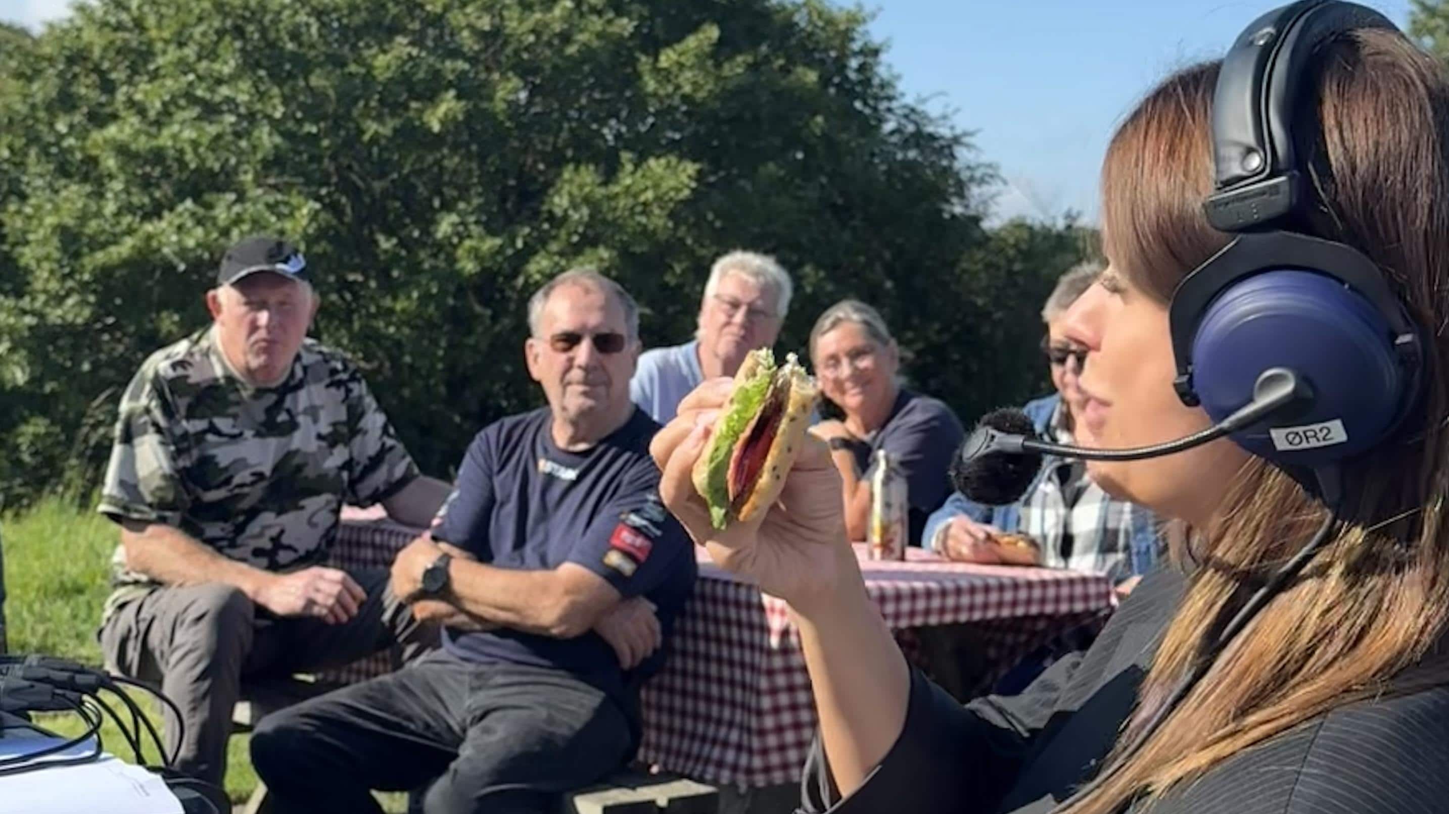 Frokost med 4'eren: 'Alle har ret til en god frokostpause' | Nyt fra DR ...