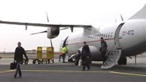 Blodprop i ben i fly er arbejdsskade | Penge | DR