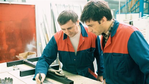 Supersygehuse kurerer håndværkerkrise | Syd- og Sønderjylland | DR