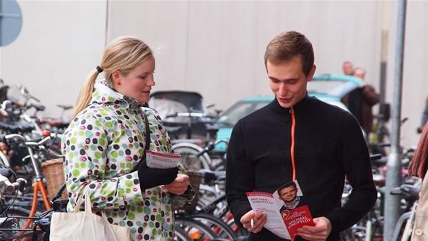 Trykte reklamer hitter stadig hos kandidaterne | KV13 | DR