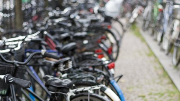 Der bliver stjålet færre cykler og biler | Indland | DR
