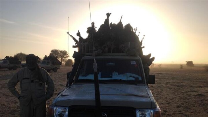 Nigerias desperate kamp mod Boko Haram: Køber våben på det sorte marked ...