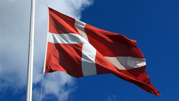 Danmark flager på halvt mandag | Indland | DR