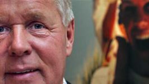 Stig Elling forlader den katolske kirke | Indland | DR