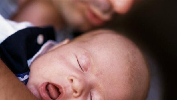 Rød blok vil øremærke barsel til far | valg2011 | DR