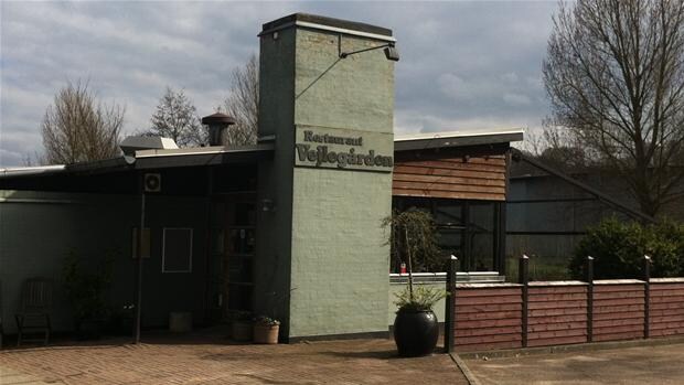 Vejle-restauratør fik skarp patron i posten | Indland | DR